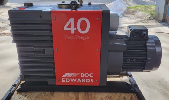 Edwards E2M40 2 Stage Rotary Vane Pump UK in Oldham, England, United Kingdom