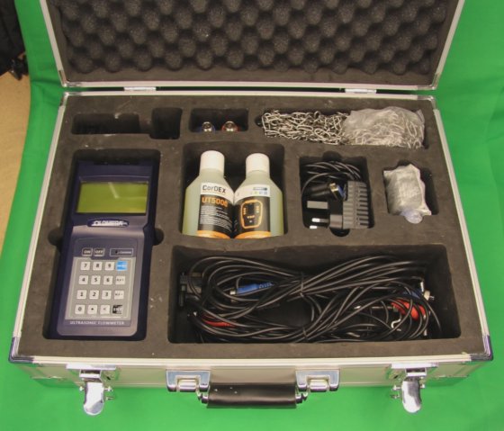 Omega Hand FDT-25 Held Ultrasonic Flow meter kit UK in Oldham, England ...