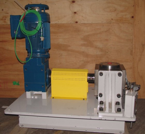 Mahr Feinpruef heated gear pump 10hp in Dayton, OH, USA