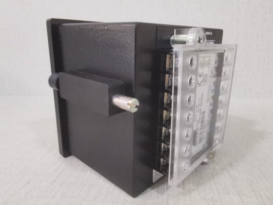 NEW Schneider Electric EasyLogic PM1000 Power Meter METSEPM1000 in ...