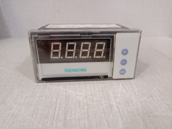 SIEMENS BAU200 Universal digital display in Ajman, United Arab Emirates