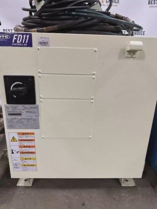 OTC FD-B4, WELDING ROBOT, FD11 CONTROLLER, DAIHEN DP400 WELDER, in ...