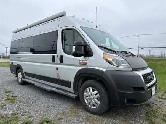 2022 Thor Motor Coach Sequence in Joliette, Quebec, Canada