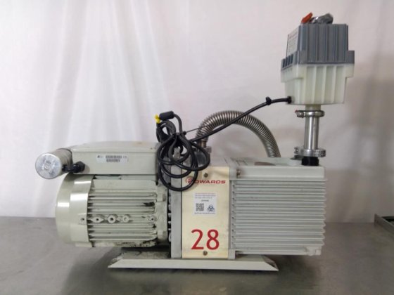Edwards E2M28 Rotary Vane Vacuum Pump E2M28 in Frederick, MD, USA