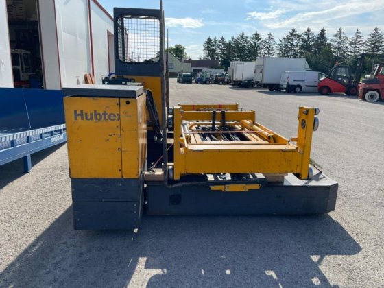 2000 Hubtex VD30 in Sommerein, Lower Austria, Austria