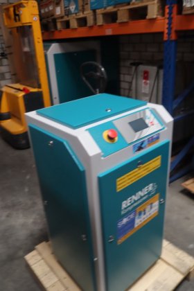 Renner RS-PRO 5.5 screw compressor in Erlangen, Germany