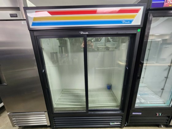 True GDM-47-HC-LD BLK - 2017 Double Sliding Door Reach-In Cooler ...