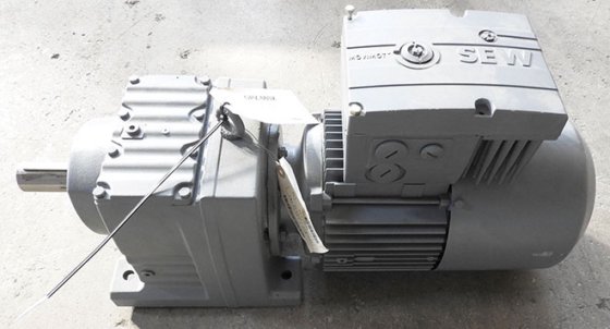 SEW USOCOME R67 DT90L4/BGM/MM15 in Barcelona, Spain