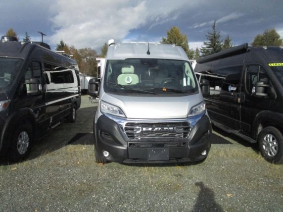 2025 THOR MOTOR COACH Sequence 20J 24 in Comox, British Columbia, Canada