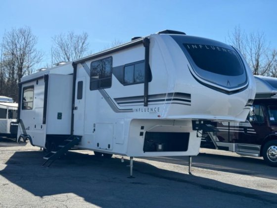 2025 Grand Design Influence 3804DS in Orchard Park, NY, USA