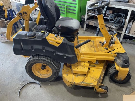 2018 Cub Cadet® PRO Z 160S in Ottawa, OH, USA