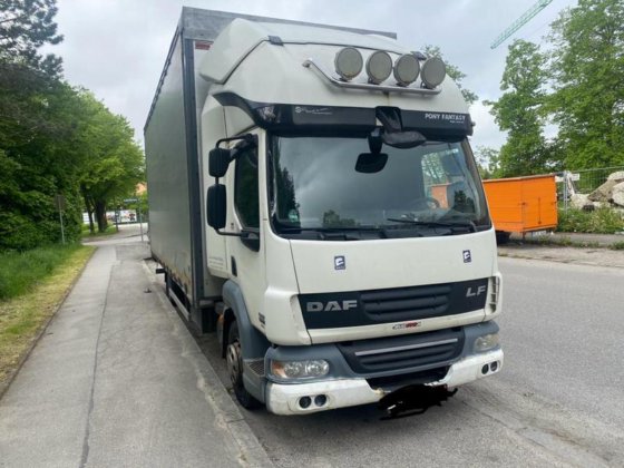 DAF LF 45.220 BJ: 2010 Sleeping cabin normal gearbox approx. 1.400.000 ...