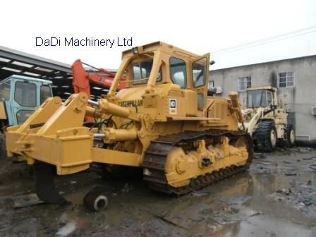 1983 D8k caterpillar dozer in Shanghai, China