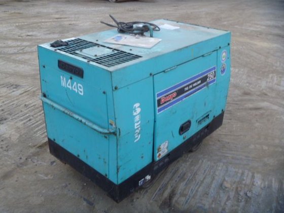 2000 welding machine DENYO DAT250SS in Vladivostok, Russia