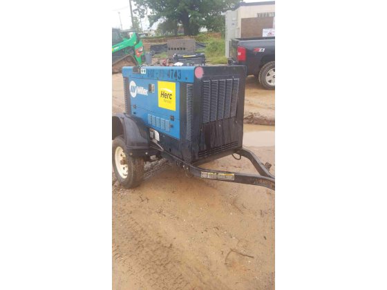 2016 Miller Big Blue 400 Pro #800094743 in Mobile, AL, USA