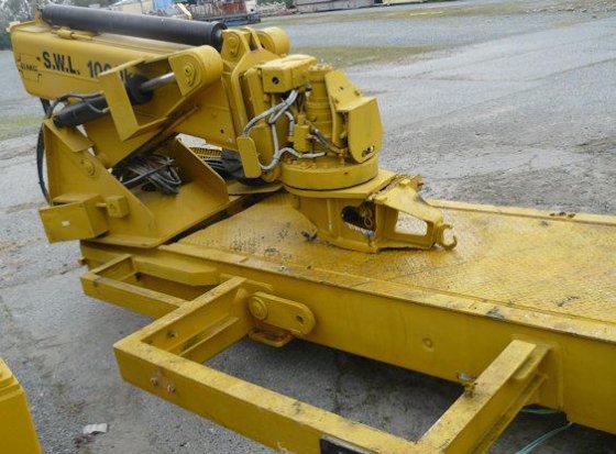 RUSSELL MINERAL EQUIPMENT Liner Handler