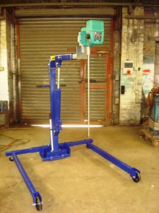 Mobile 150 Kilo Straddle Stirrer Crane in Goole, England, United Kingdom