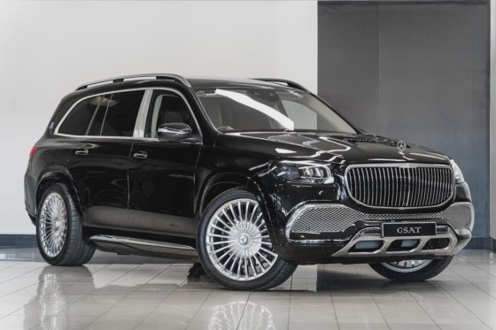 Mercedes-Benz GLS600 MAYBACH in Tomakomai, Hokkaido, Japan