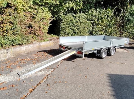 Ifor Williams platform trailer with ramps in Rubigen, Switzerland