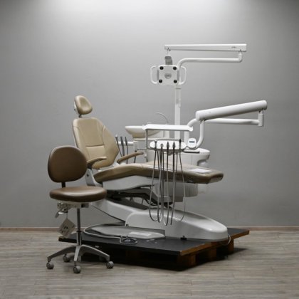 2020 Adec A-dec 200 with 300 table treatment center in color papyrus in ...