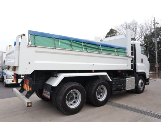 2010 Isuzu GIGA DD10-761 in Matsudo, Japan