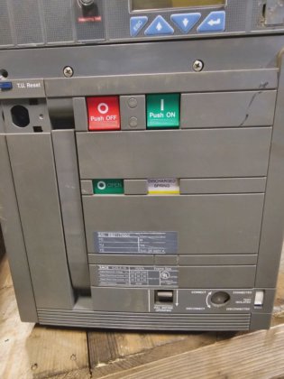 ABB SACE PR122/P-LSI 1600A CIRCUIT BREAKER, E2S-A 16 in Cincinnati, OH, USA