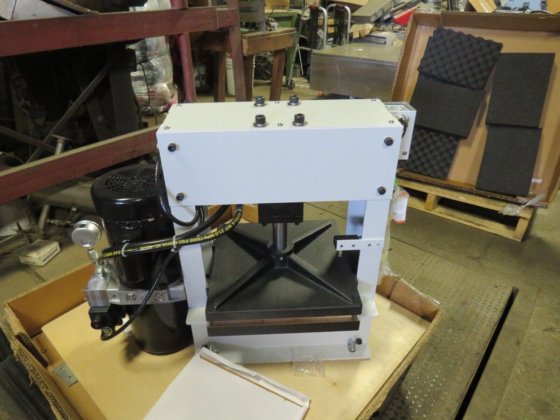 THWING-ALBERT INSTRUMENT CO. ALFA HYDRAULIC PRECISION SAMPLE CUTTER 240 ...