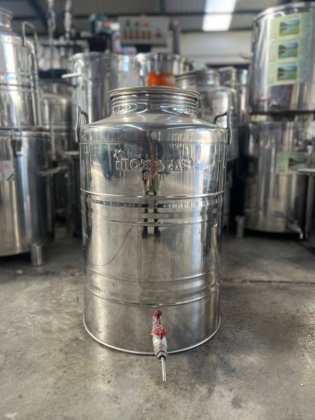 Single tank 50 liters in stainless steel 316 in Lorquí, Spain