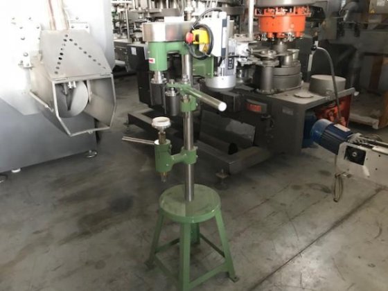 2017 Manual can seamer in Lorquí, Spain