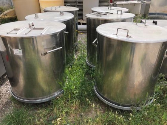 Tanks with wheels in 316 stainless steel mirror polished finish 500 ...