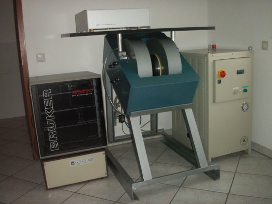 Bruker EMX-EPR in Burladingen, Baden-Württemberg, Germany