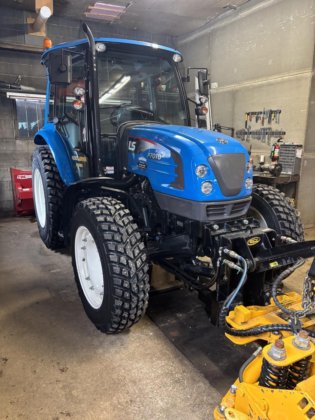 2015 LS P7010 in Mirabel, Quebec, Canada