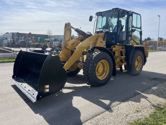 CAT 910 Wheel loader ,Bucket & pallet fork in Hörsching, Austria