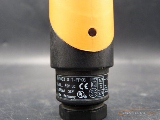 ifm efector OI5003 OIT FPKG diffuse sensor in Remscheid, Germany