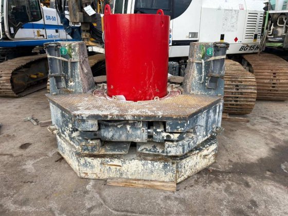 2005 Bauer Casing Oscillator BV 1300 rig.plus in Schrobenhausen ...