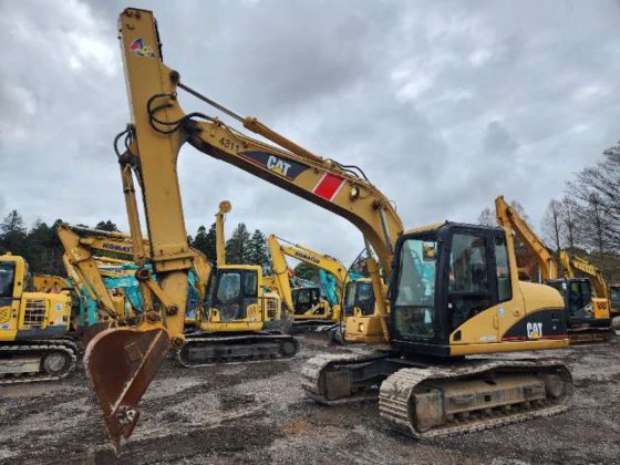 2005 CAT 312C in Tokyo, Japan