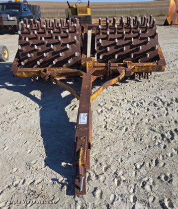 WM Bros sheepsfoot roller compactor in Winner, SD, USA