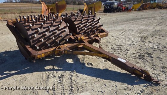 WM Bros sheepsfoot roller compactor in Winner, SD, USA