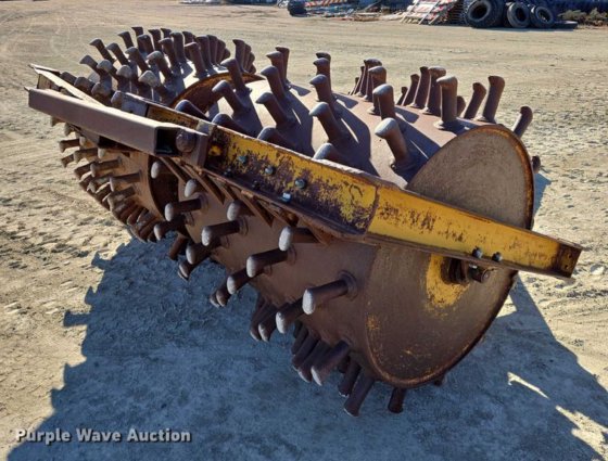 WM Bros sheepsfoot roller compactor in Winner, SD, USA