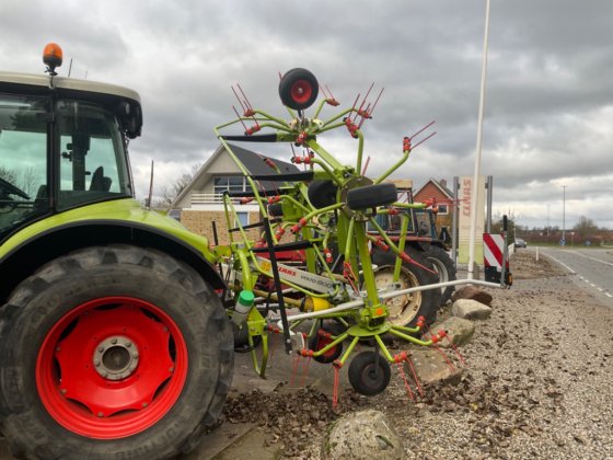 2021 CLAAS Volto 800 in Tjele, Denmark