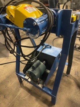 Lockformer Hydraulic Cheek Bender in Minneapolis, MN, USA