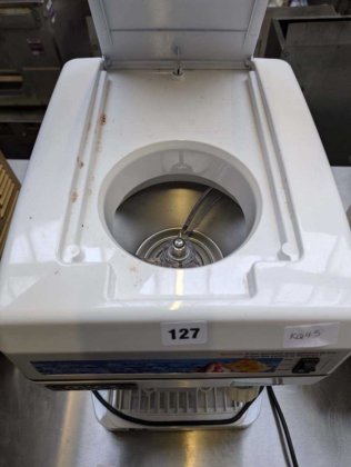 Kukoo ice flake / snow cone machine (Failed electrical test) in Bedford ...