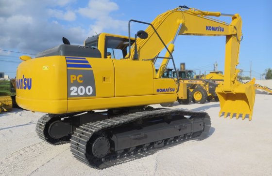 2011 KOMATSU PC200 EXCAVATORS in Weston, FL, USA