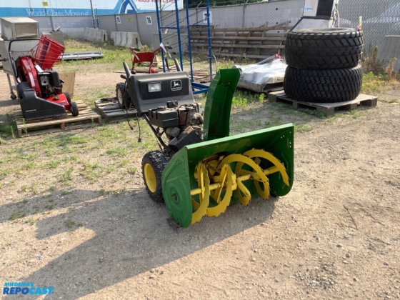 John Deere 1032D Self-Propelled Snowblower in Byron Center, MI, USA