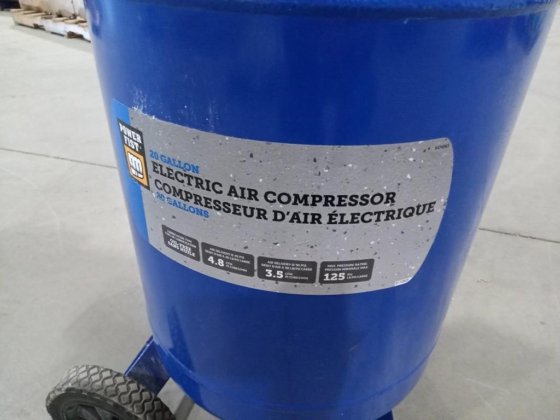 Power Fist 20 Gallon Electric Air Compressor in Puslinch, Ontario, Canada