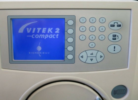 Microbial Analyzer Biomerieux Vitek 2 Compact Fully Automated ID/AST ...