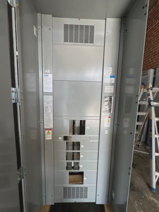 Eaton 3000 Amp 3phase 4wire 3R NEW Switchboard Main Lug 2 Sections in ...