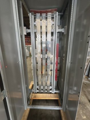 Eaton 3000 Amp 3phase 4wire 3R NEW Switchboard Main Lug 2 Sections in ...