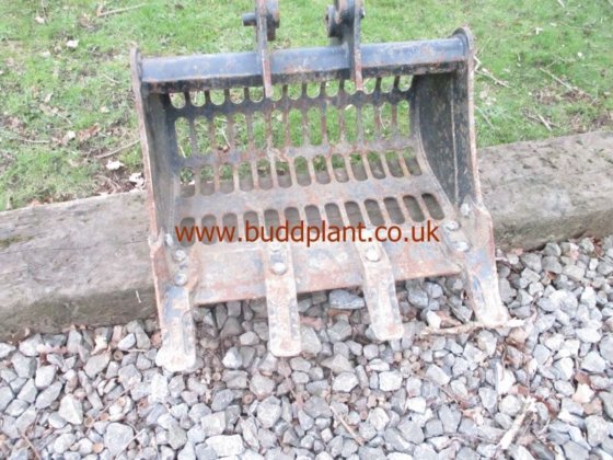 RIDDLE BUCKET FOR JCB 8014 OR 16C in Bristol, United Kingdom