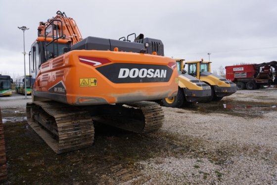 2021 Doosan DX 350 LC-7 CRAWLER EXCAVATOR in Mroków, Poland